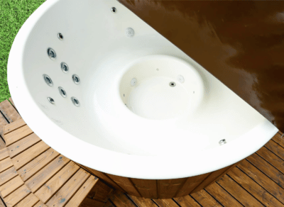 Deluxe Acrylic Wood-Fired Hot Tub | Royal Tubs